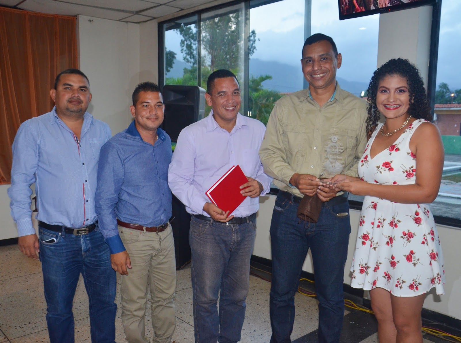 Cley entrega Premio Estadal de Periodismo Héctor Alcalá Poza