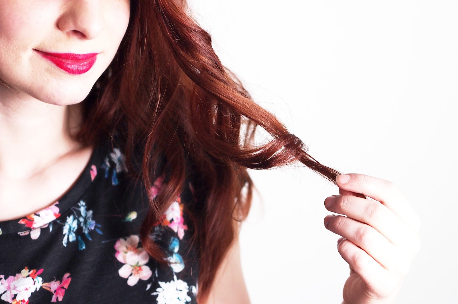 Locken mit dem Automatischen Lockenstab "Ruby" von Irresistible Me ...