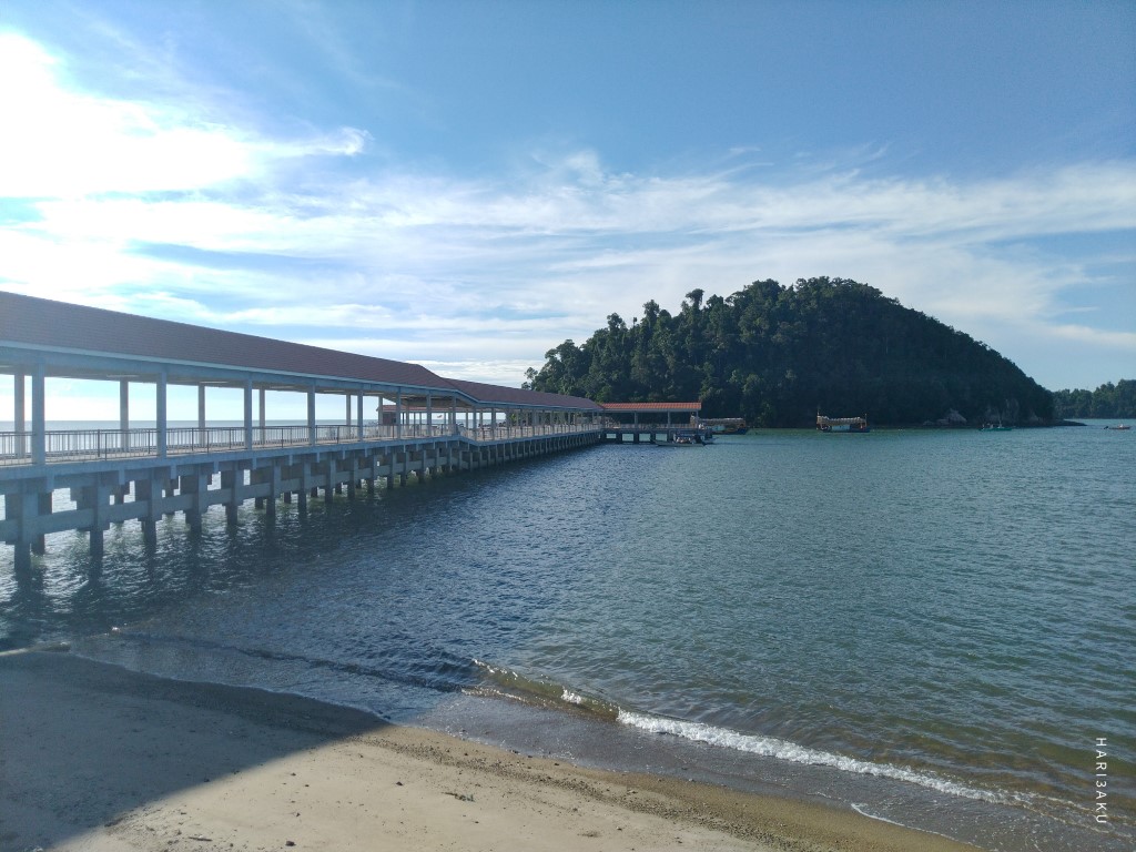 Indahnya Pemandangan di Pantai Penyabong, aka Pantai Pasir Lanun, Endau ...