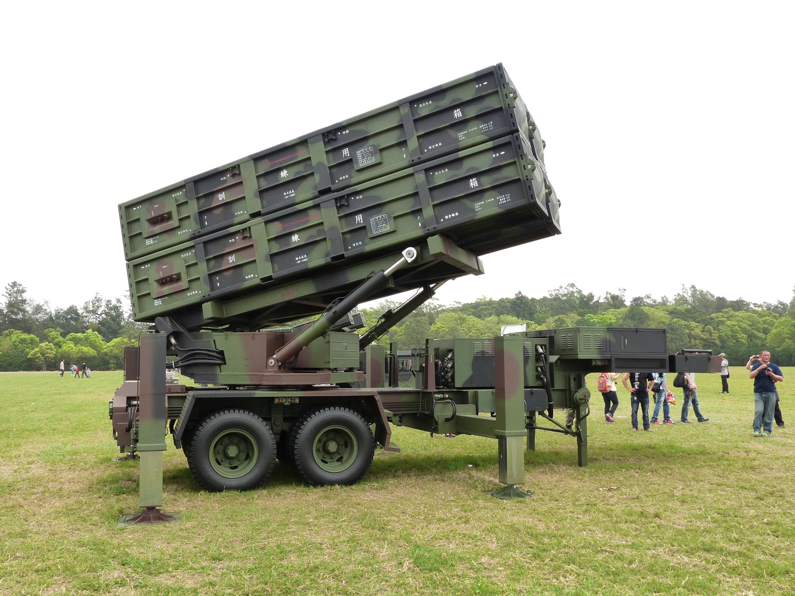 Grand Logistics: The Light Infantry Division: The Towed Medium Range ...