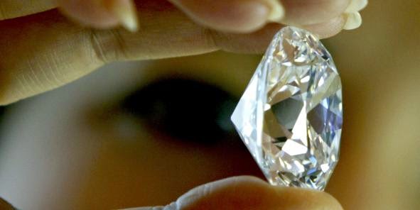 GLOBAL FOREX: Un diamant "exceptionnel" de 232 carats découvert en ...