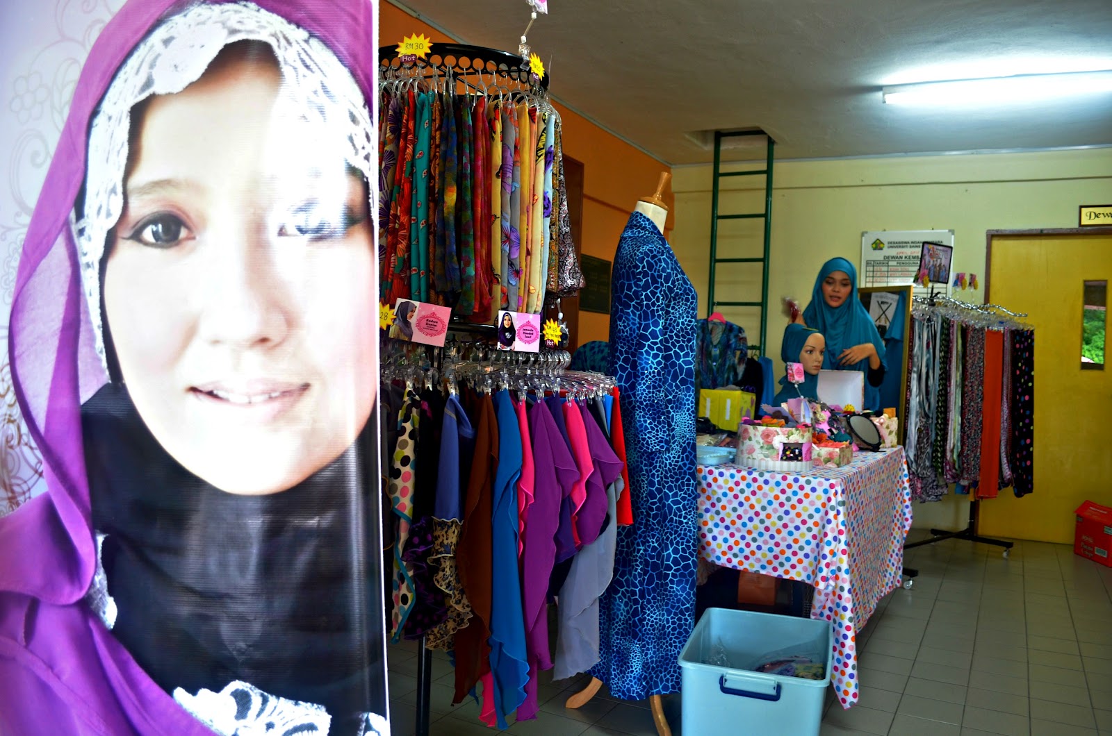 Rina Hamid: Butik Alesya bersama Program Chillax Anjuran Majalah Remaja