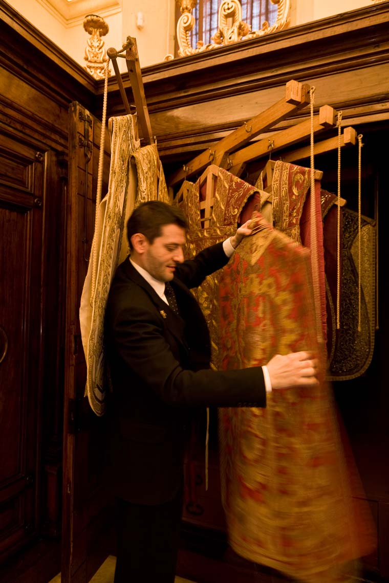 Asociación Litúrgica Magnificat: El Sacrista del papa y los tesoros de ...