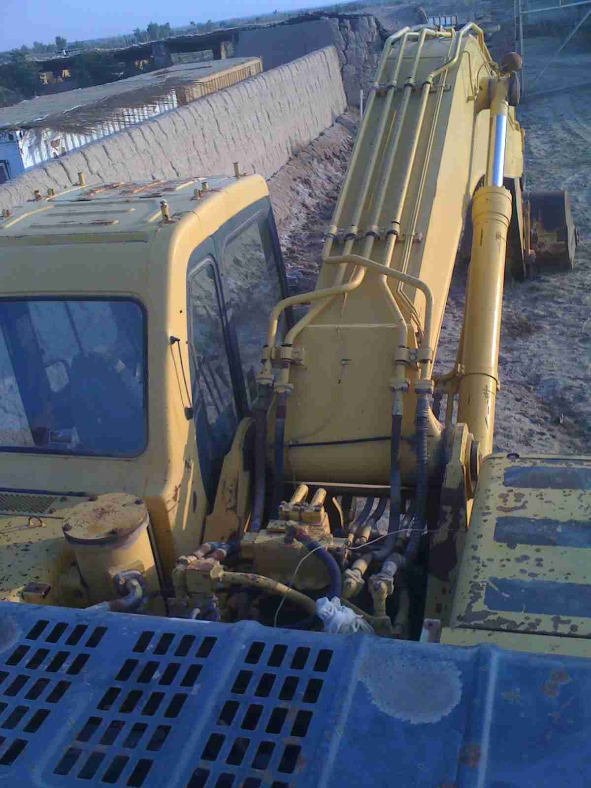 RAFIQ BROTHERS : Komatsu PC-400 Excavator For Sale in Pakistan