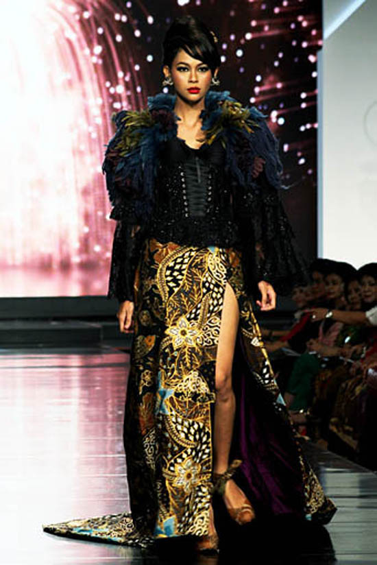trend fashion: gaun batik anne avantie