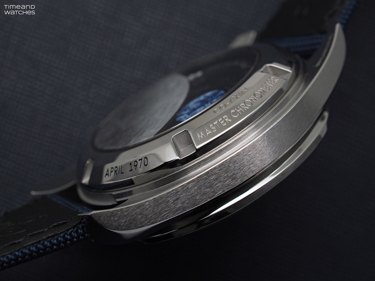 Hands-on Review: Omega Speedmaster Silver Snoopy Award 50th Anniversary ...