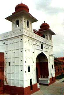 HINDU DHARAM SABHA: Forts and Palaces in Punjab