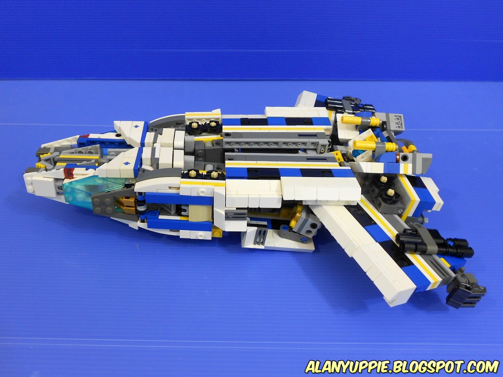 Alanyuppie's LEGO Transformers: LEGO Triple Changer Railrazor Part 1 of ...