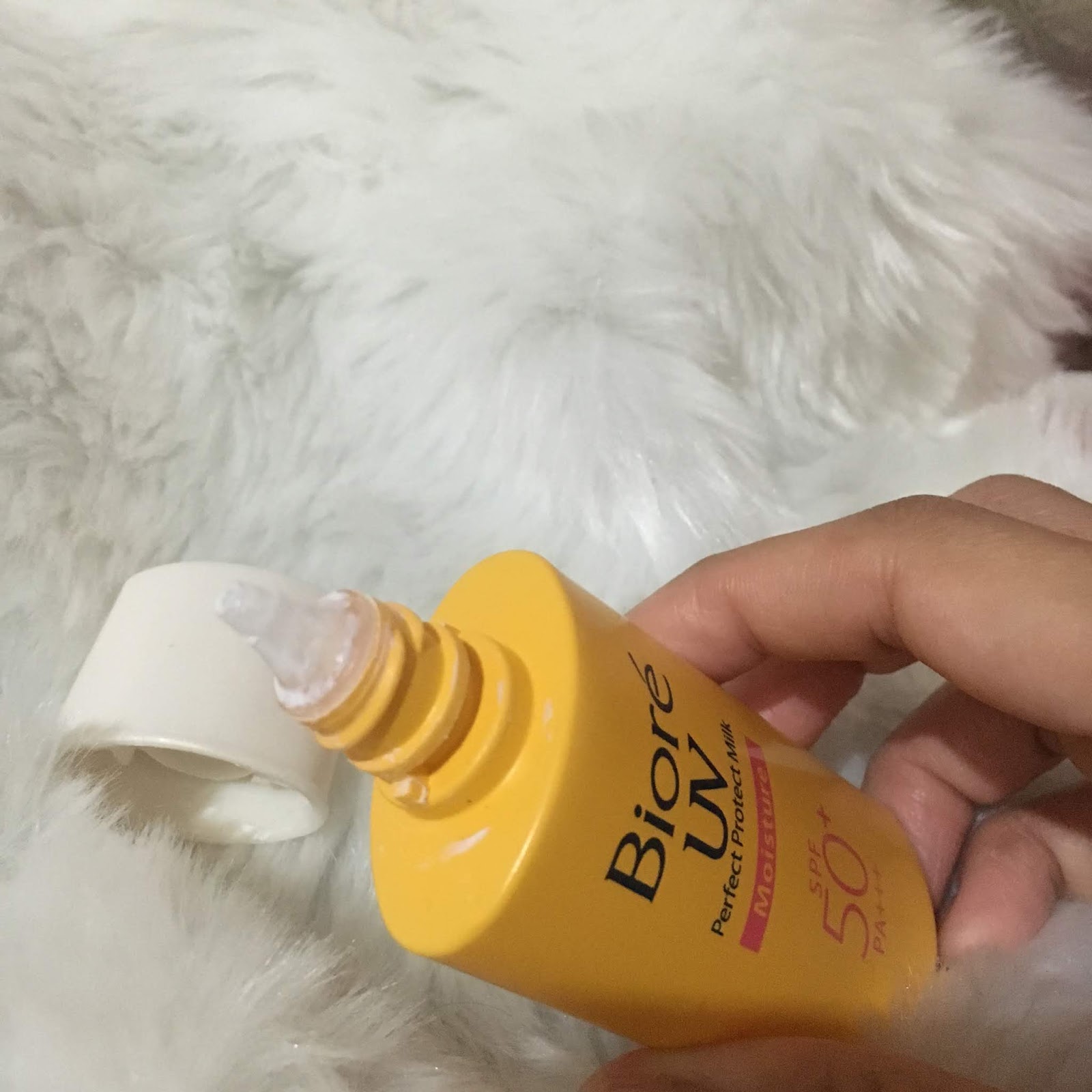 Skincare Review : Biore UV Perfect Protect Milk SPF 50+ - Syafiqah
