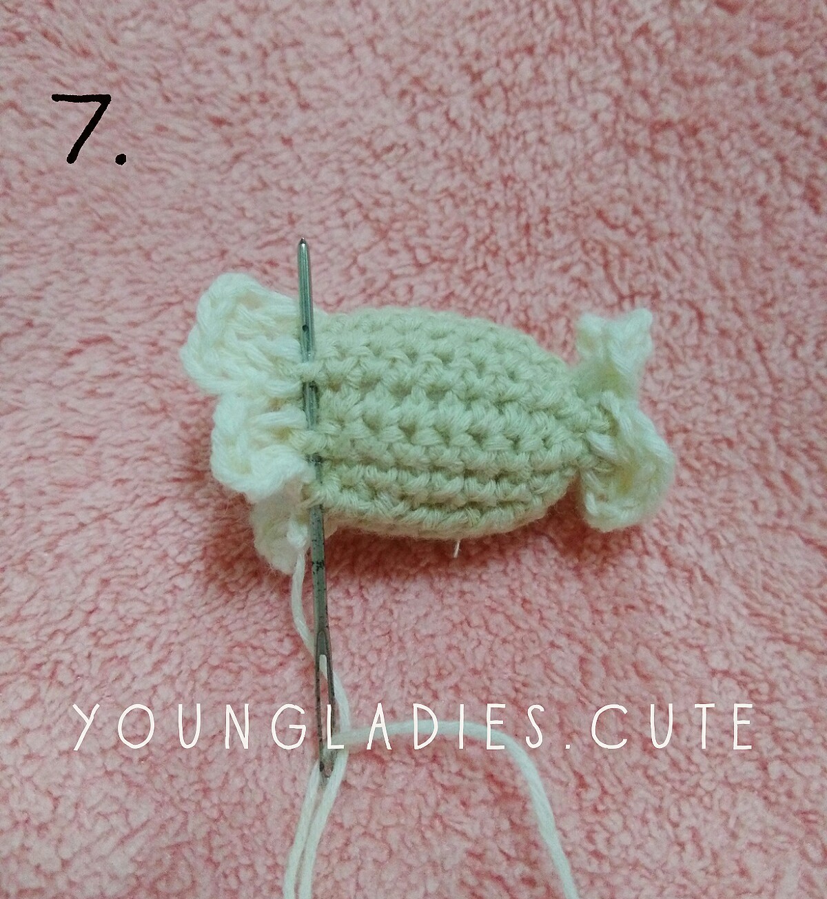 youngladieshome: Crochet Candy Pattern