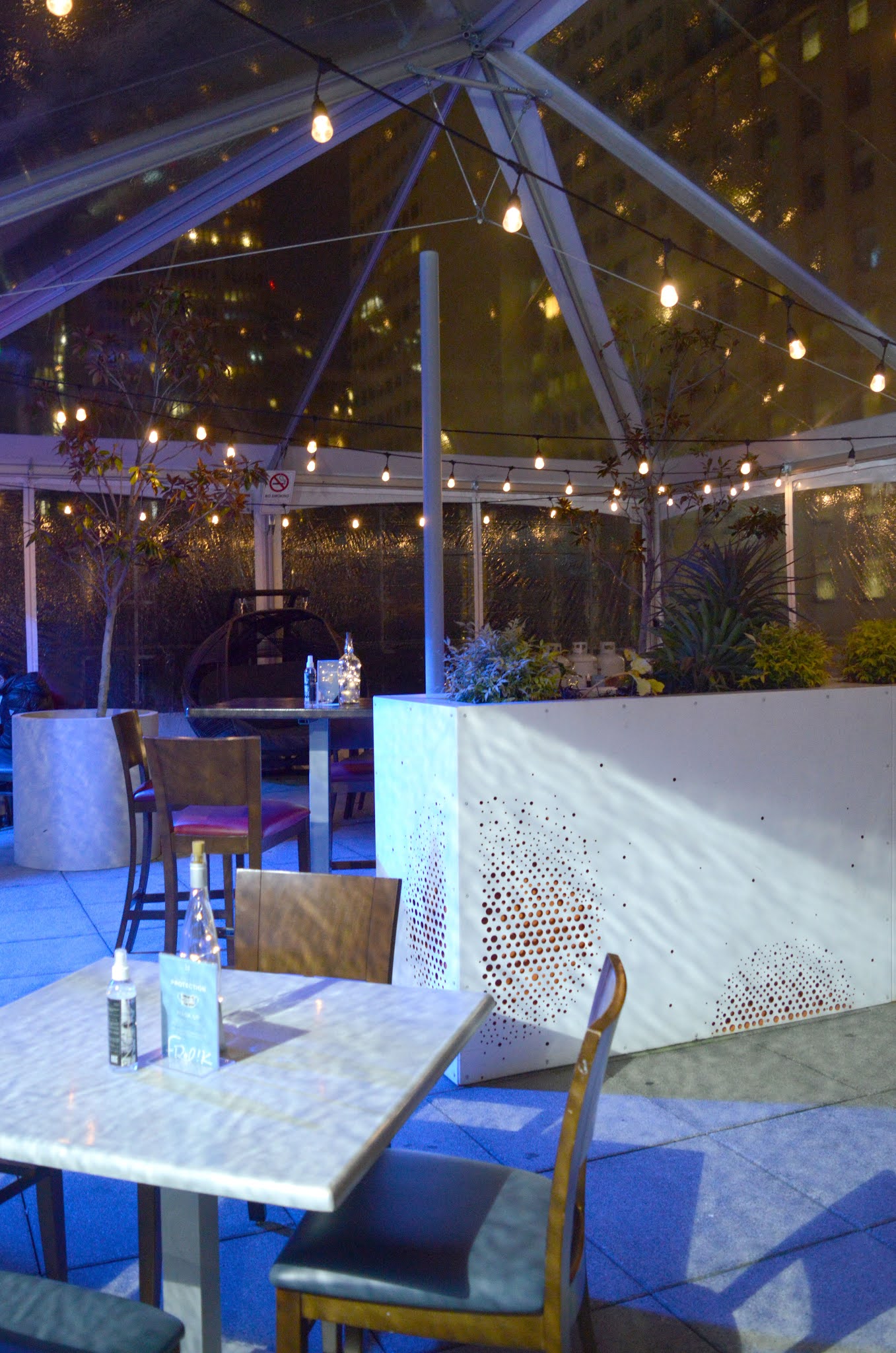 Dinner at Frolik Kitchen and Cocktails | Dining in their heated rooftop ...