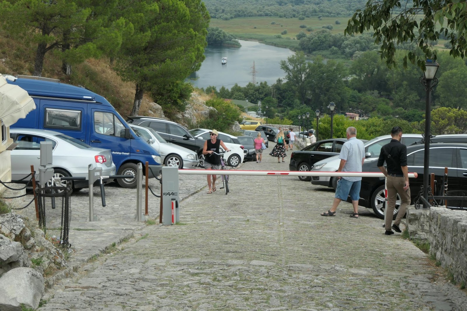 RoadTrip from Austria to Iran 2019: 1400 km: Albania, Sari Saltik