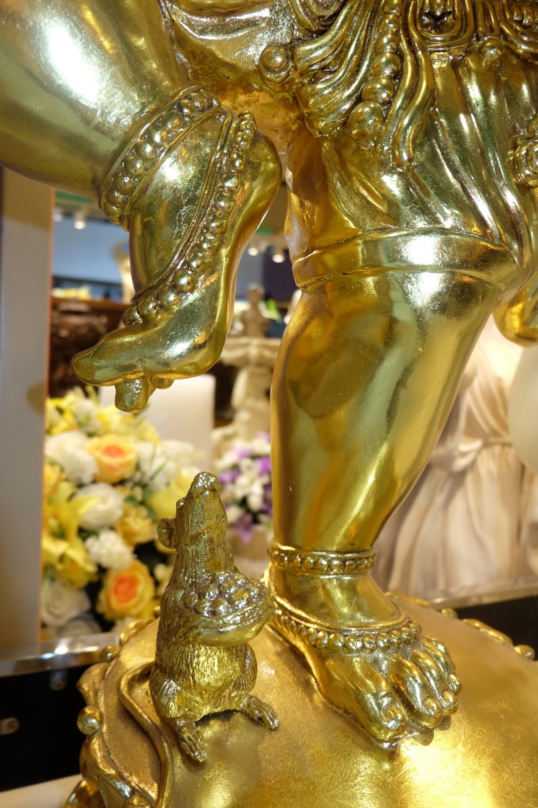 Kee Hua Chee Live!: VISITING THE GODS AND GODDESSES AT JJ MALL AND THE ...