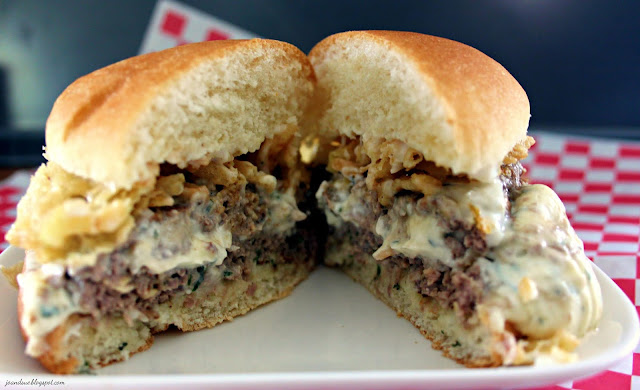 Jo and Sue: Garlic Overload Burger