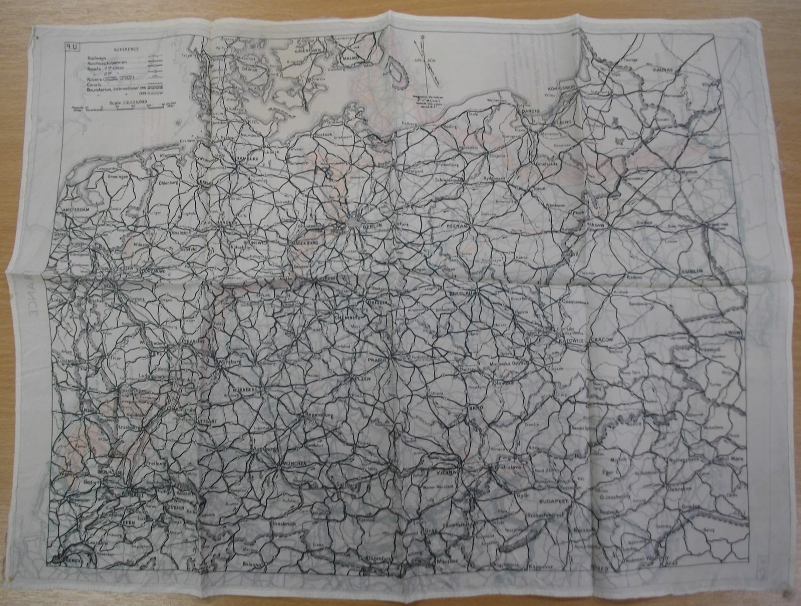 WW2 - The Second World War: Silk Escape Maps of WW2