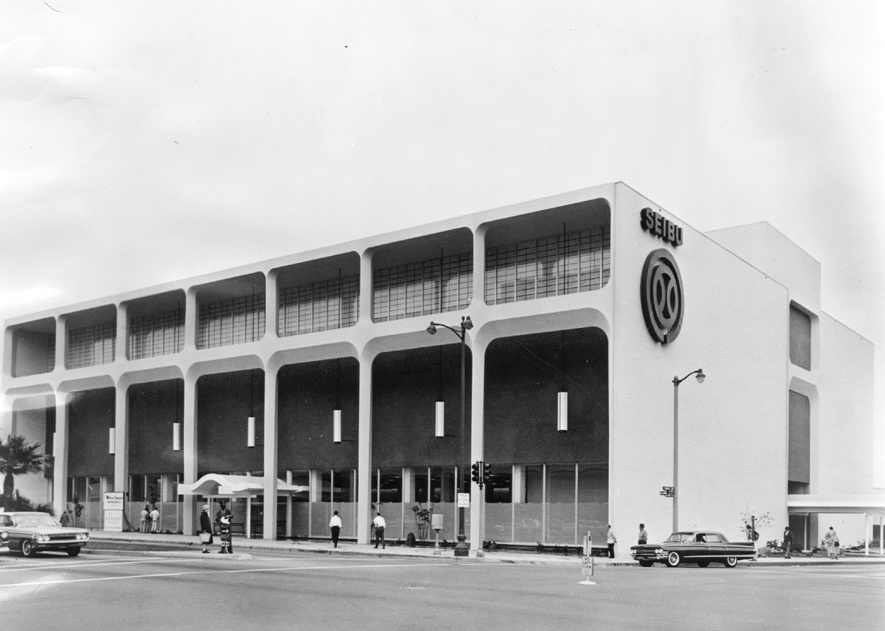The Seibu Department Store on the southeast corner if Wilshire and ...