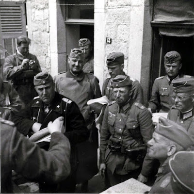 NAZI JERMAN: Foto Erwin Rommel Sebagai Komandan 7. Panzer-Division