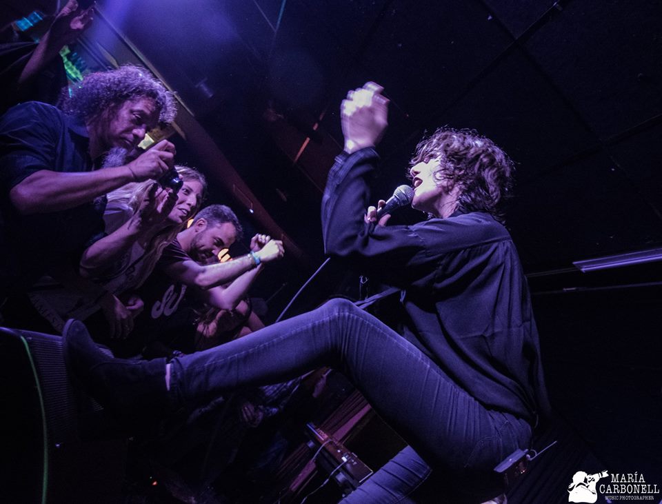 Aurora & The Betrayers. Loco Club (Valencia) 28/04/2018 - ALQUIMIA SONORA