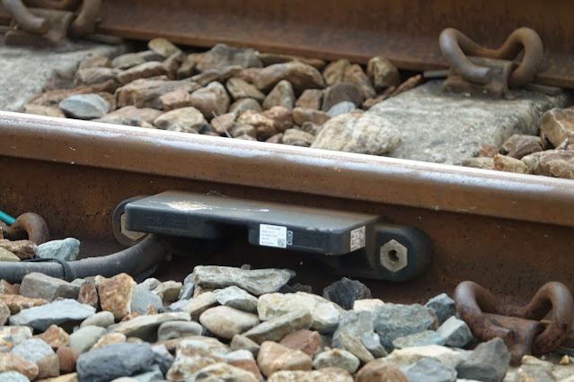 Blair's 鐵道攝影: 台鐵計軸器 TRA Axle Counter (Wheel Sensor)