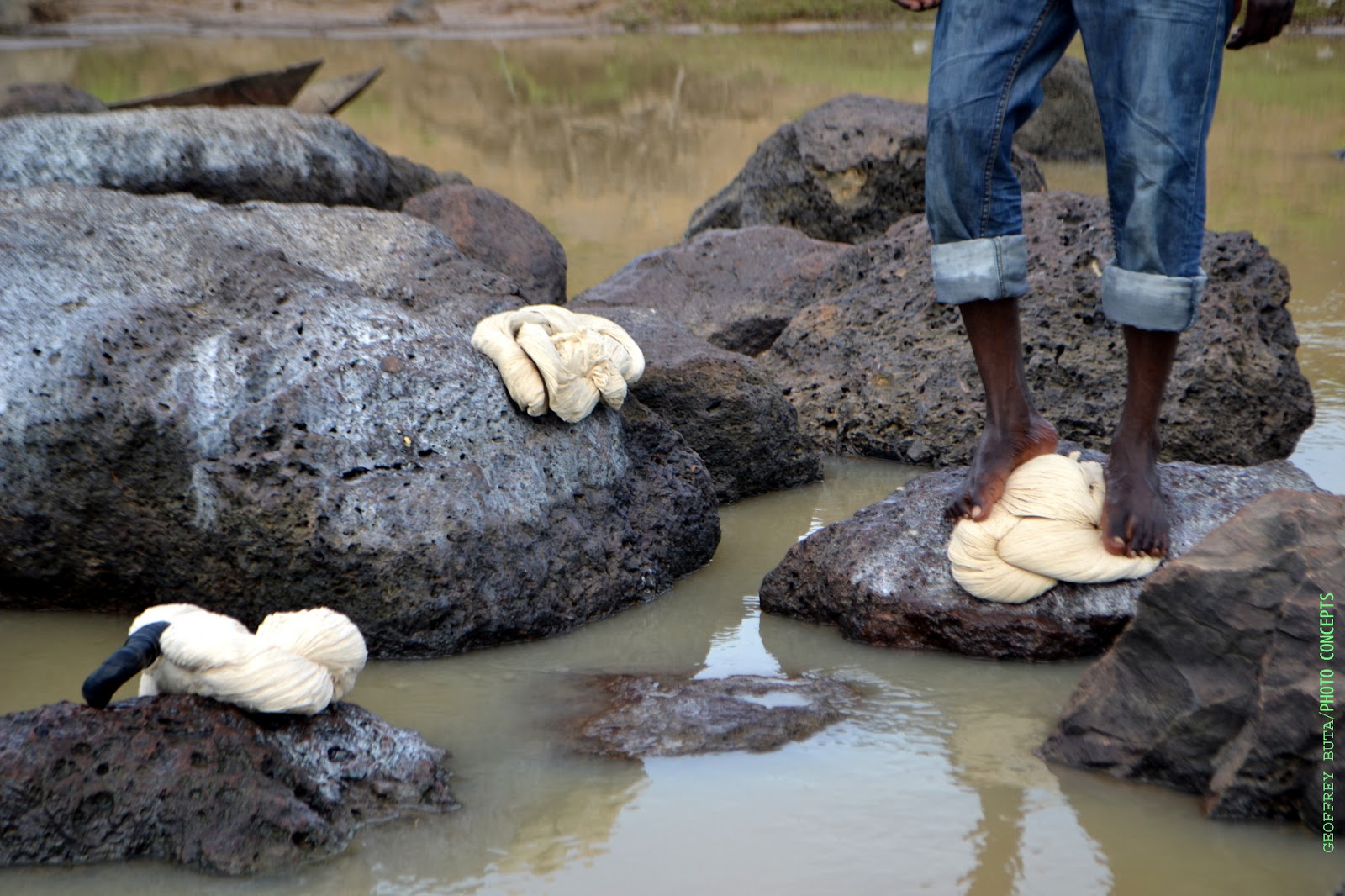 PHOTO CONCEPTS: Daboya “Traditional SMOCK weaving heritage” in Ghana.