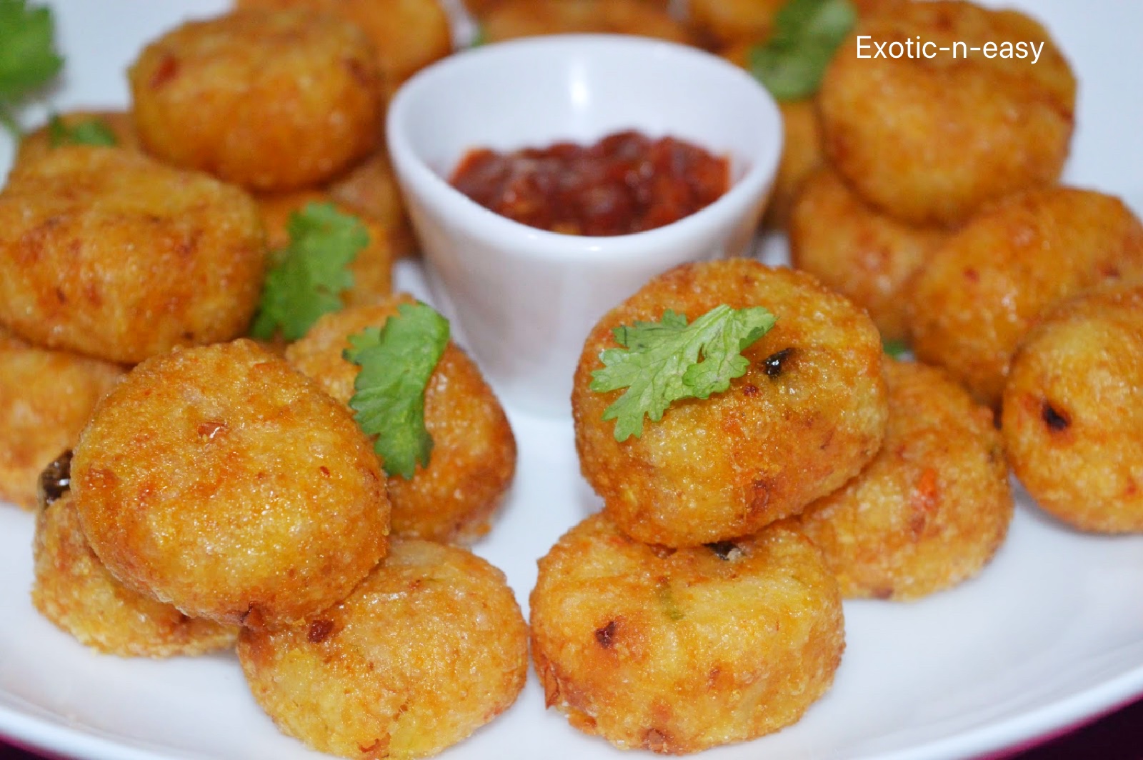 exotic-n-easy cooking: Chilly Garlic Potato Bites