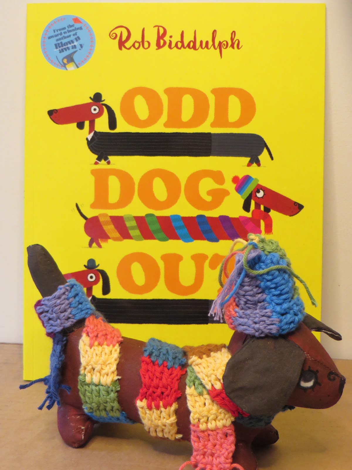 Space On The Bookshelf: Story Sack – Odd Dog Out by Rob Biddulph