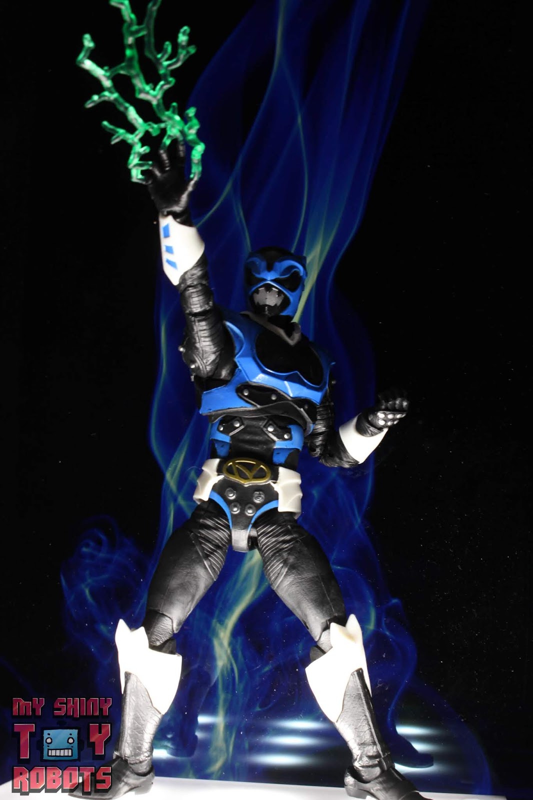 My Shiny Toy Robots: Toybox REVIEW: Power Rangers Lightning Collection ...