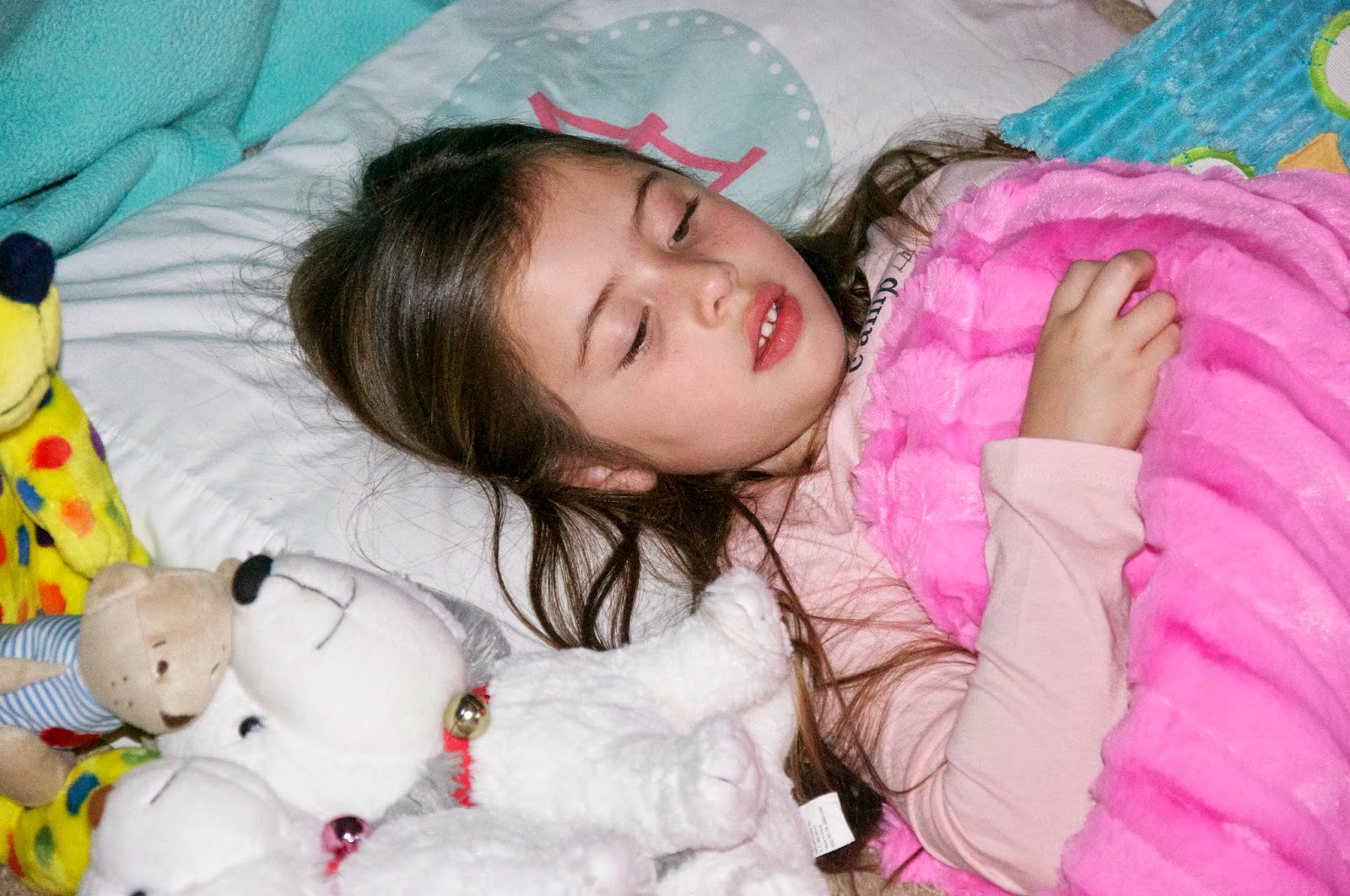 The Averitt Fam: Amelia's First Sleepover...