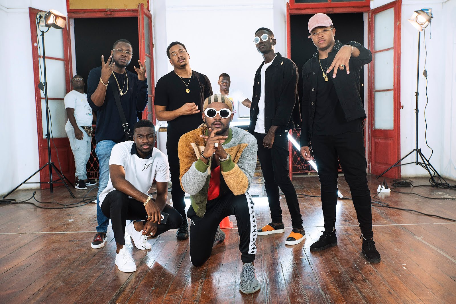 Lil Mac x Joz Gotti x Okénio M (Young Family) - Maestros (DOWNLOAD ... Lil Mac x Joz Gotti x Okénio M (Young Family) - Maestros (DOWNLOAD ...