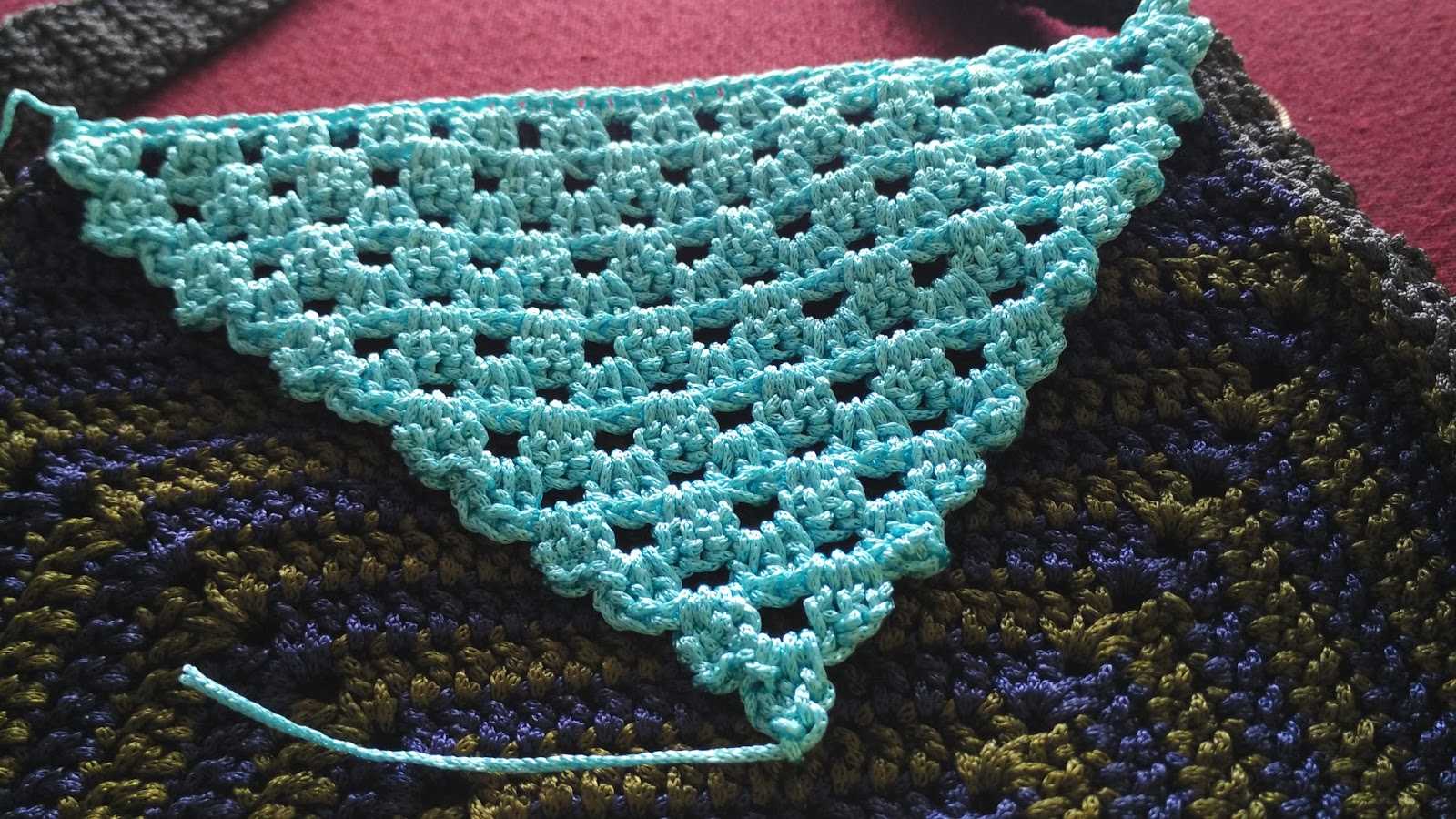 crochet kalaakari: granny stripes triangle free pattern