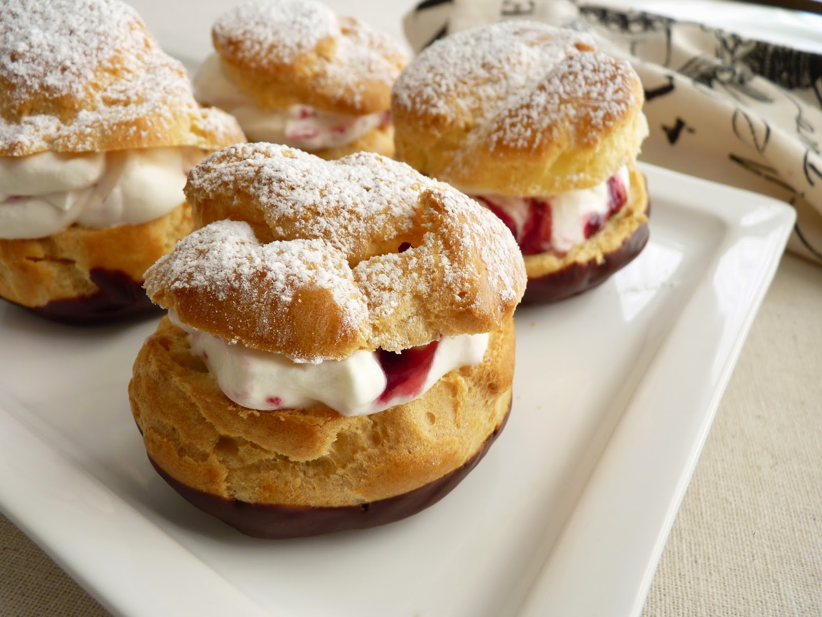 :pastry studio: Raspberry Chocolate Cream Puffs