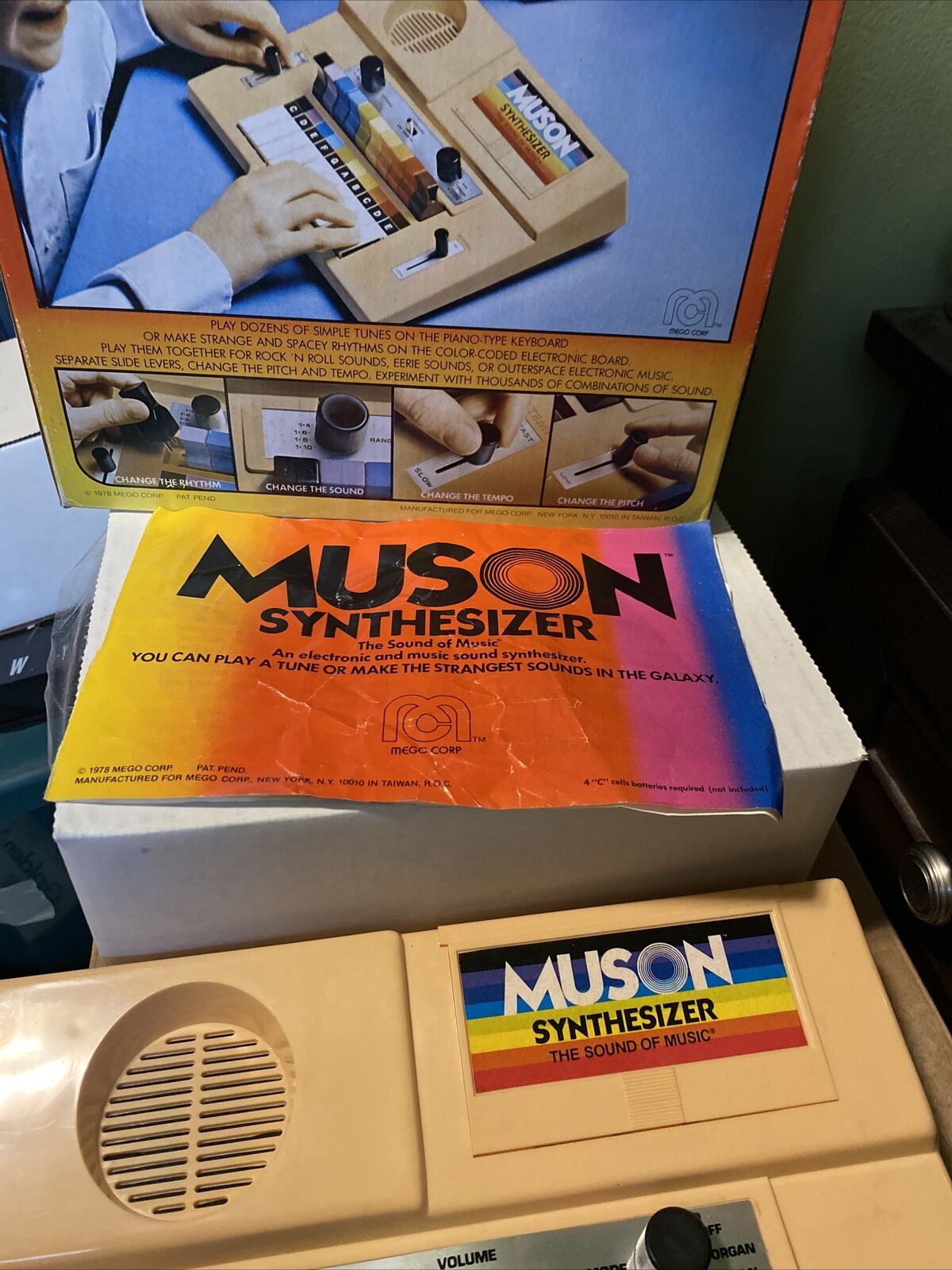 MATRIXSYNTH: VINTAGE 1978 MEGO MUSON SYNTHESIZER SN 04493 w/ Original ...