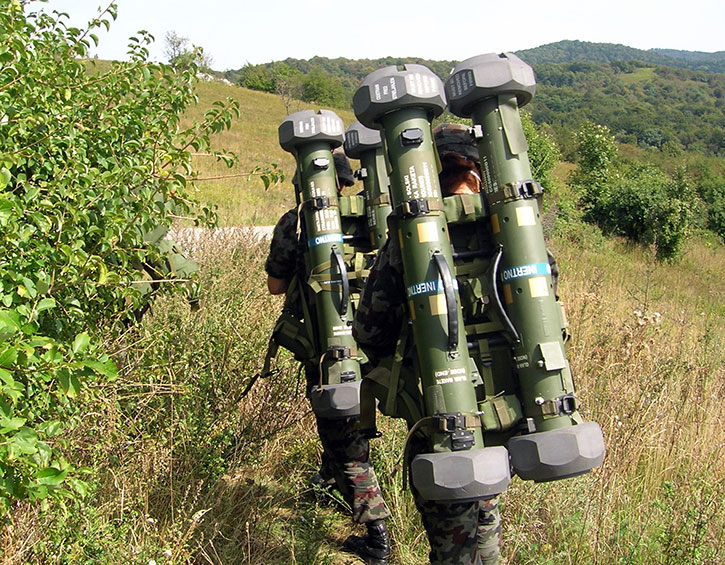 스파이크 ER2/ LR2 미사일을 생산하는 라파엘