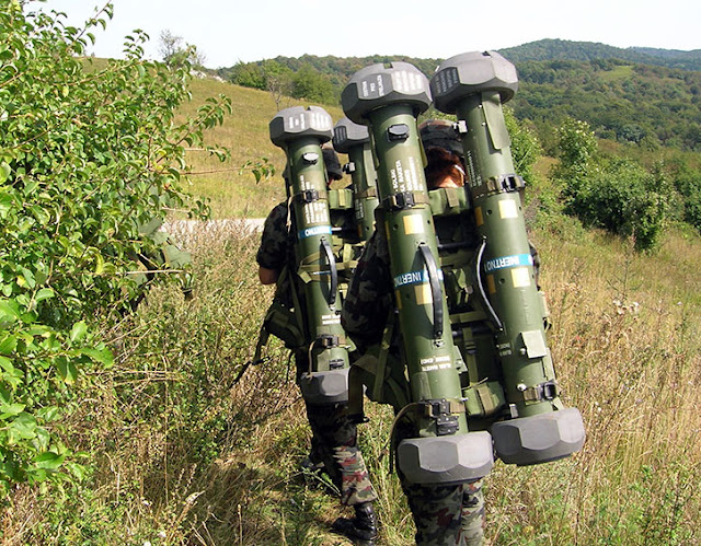 스파이크 ER2/ LR2 미사일을 생산하는 라파엘