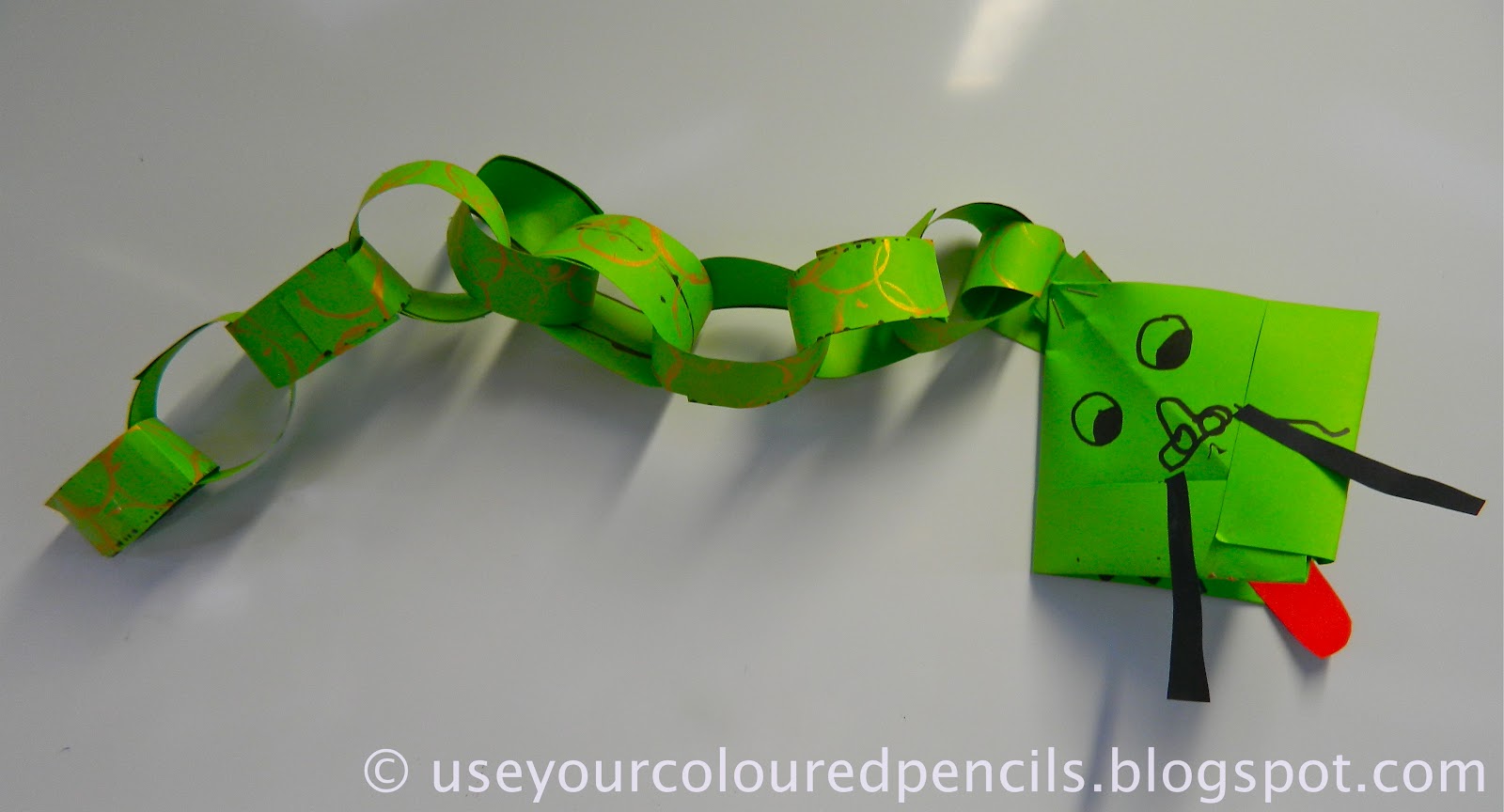 Use Your Coloured Pencils: Paper Chain Chinese Dragons