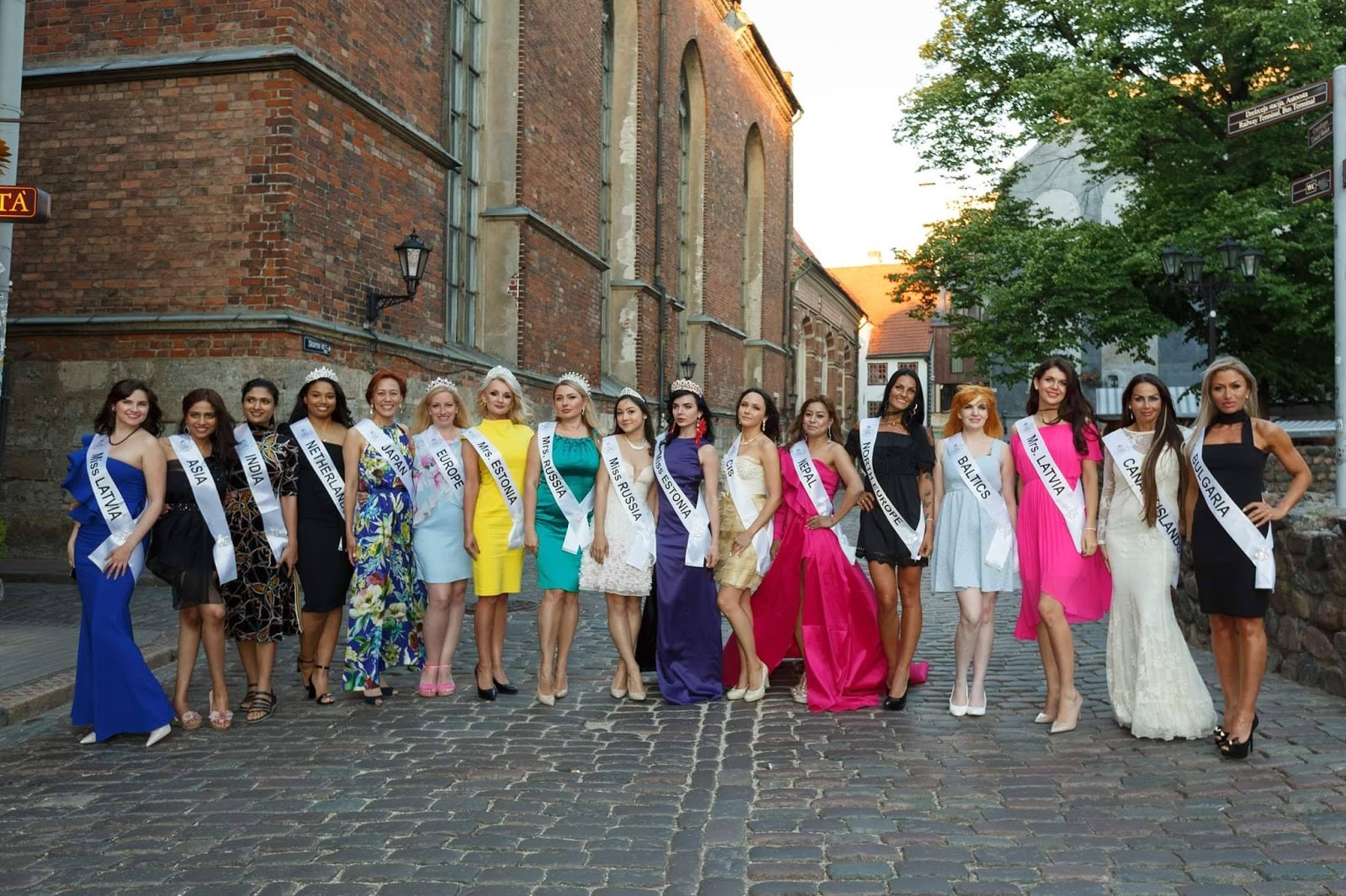 The Pageant Crown Ranking: Miss & Mrs. Top of the World 2019