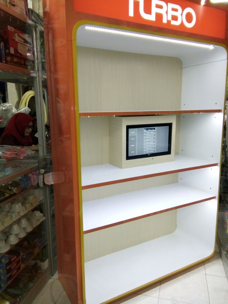 Jasa Pembuatan Lemari Display /Booth /Papan Nama /Rak /Shop Signage ...