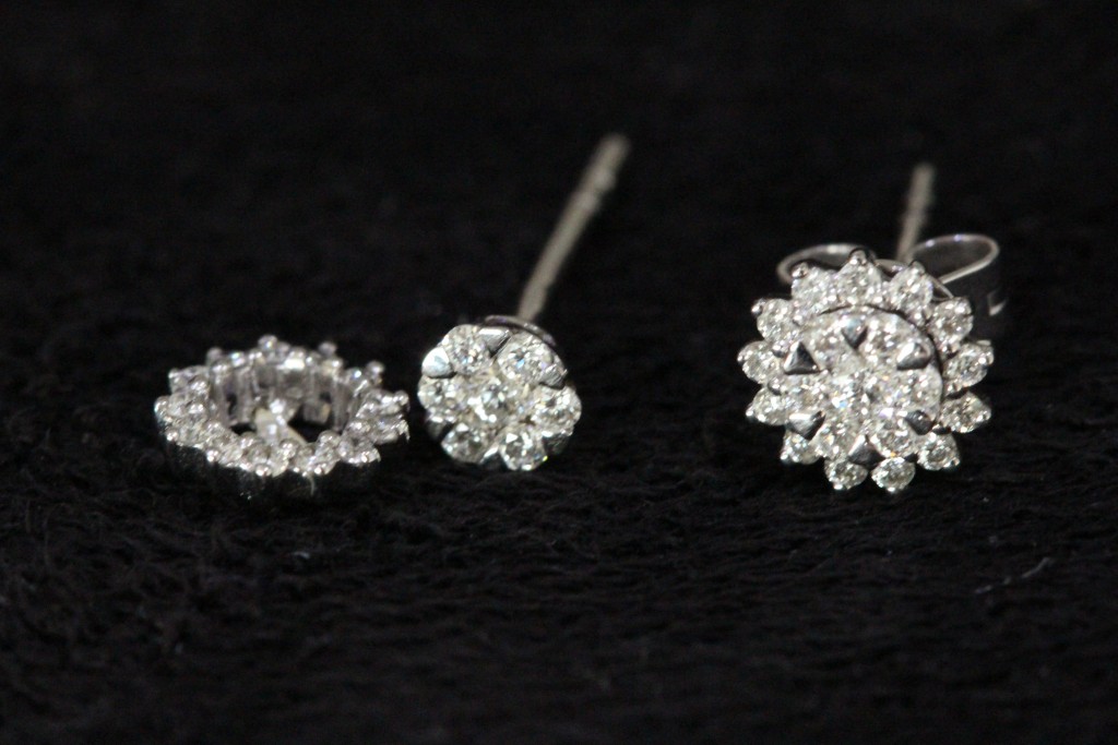 Win Diamond Earrings With Diamond Dealer Direct - The Diary Of A ...