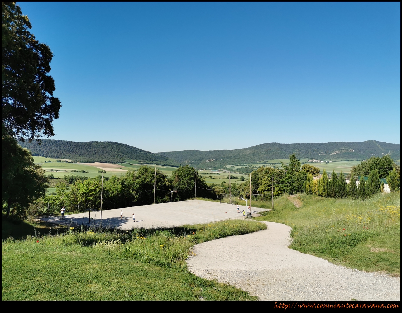 Con Mi Autocaravana: Fin de Semana en "El Roble Verde"