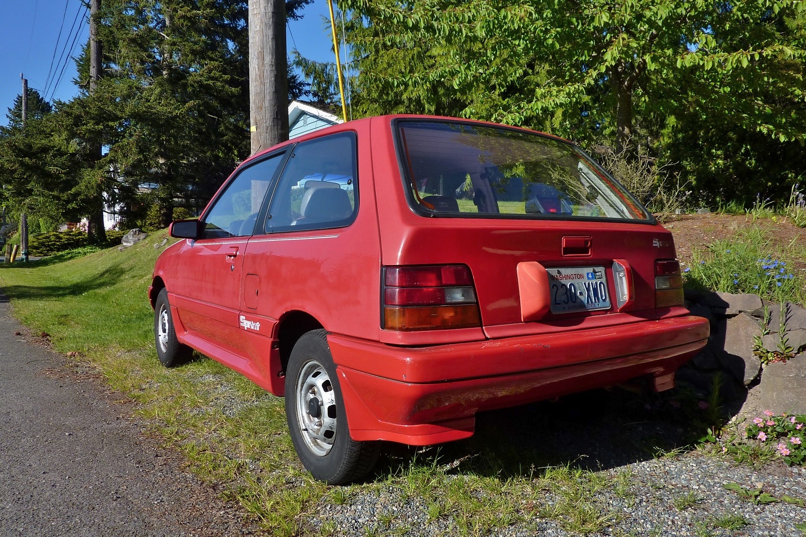 Seattle's Parked Cars: 1987 Chevrolet Sprint Turbo