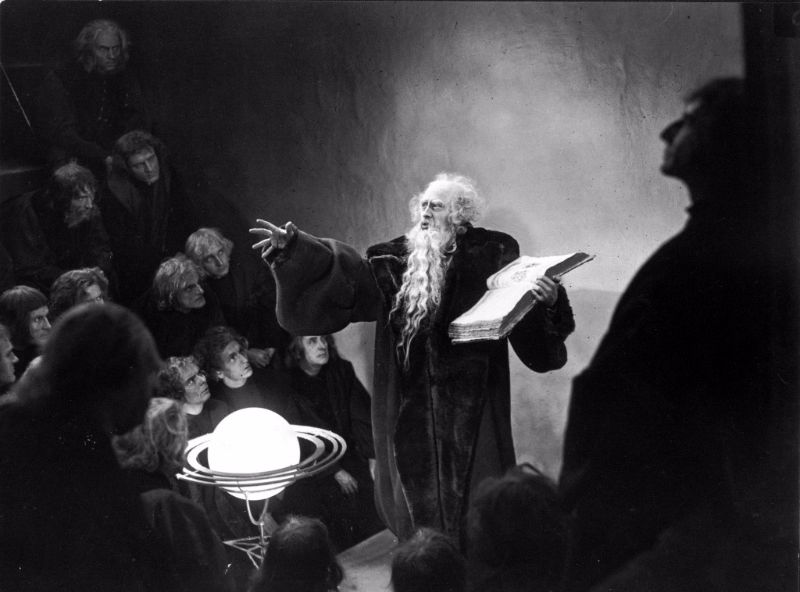 37 Amazing Pictures That Capture the Scenes of 'Faust' Movie in 1926 ...