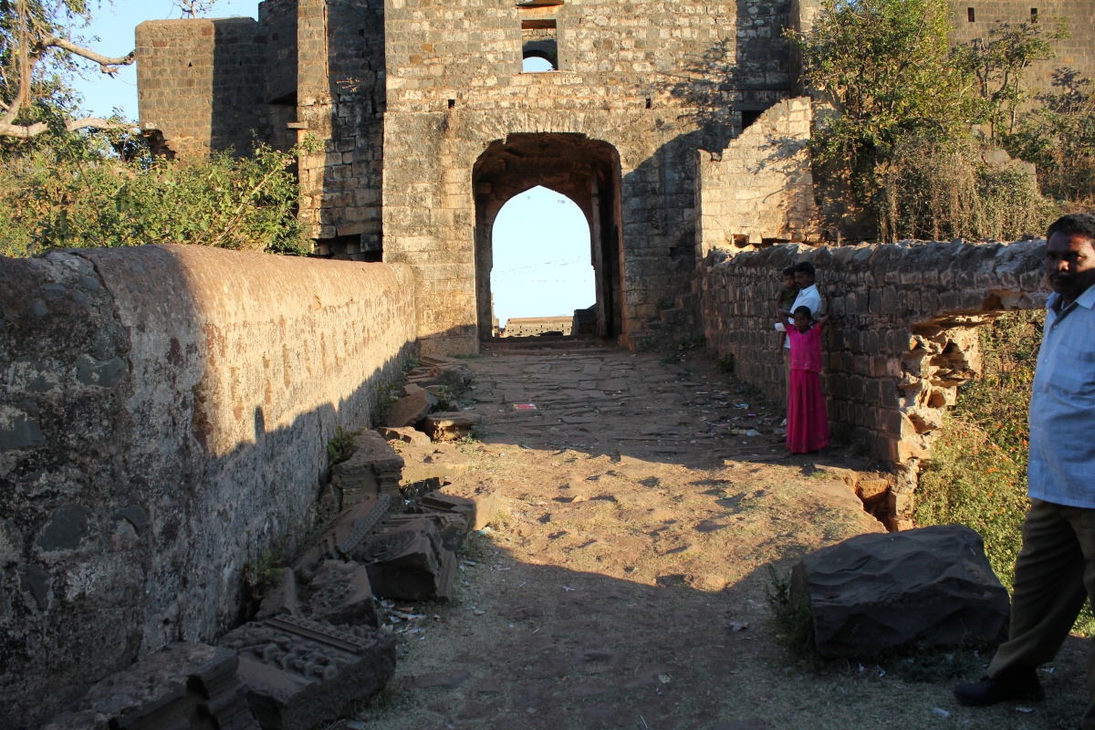 Journeys across Karnataka: Kalyana Fort (Jan 2011)