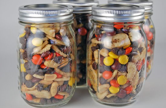 Carol's Food Bites: Snack Mix in a Jar