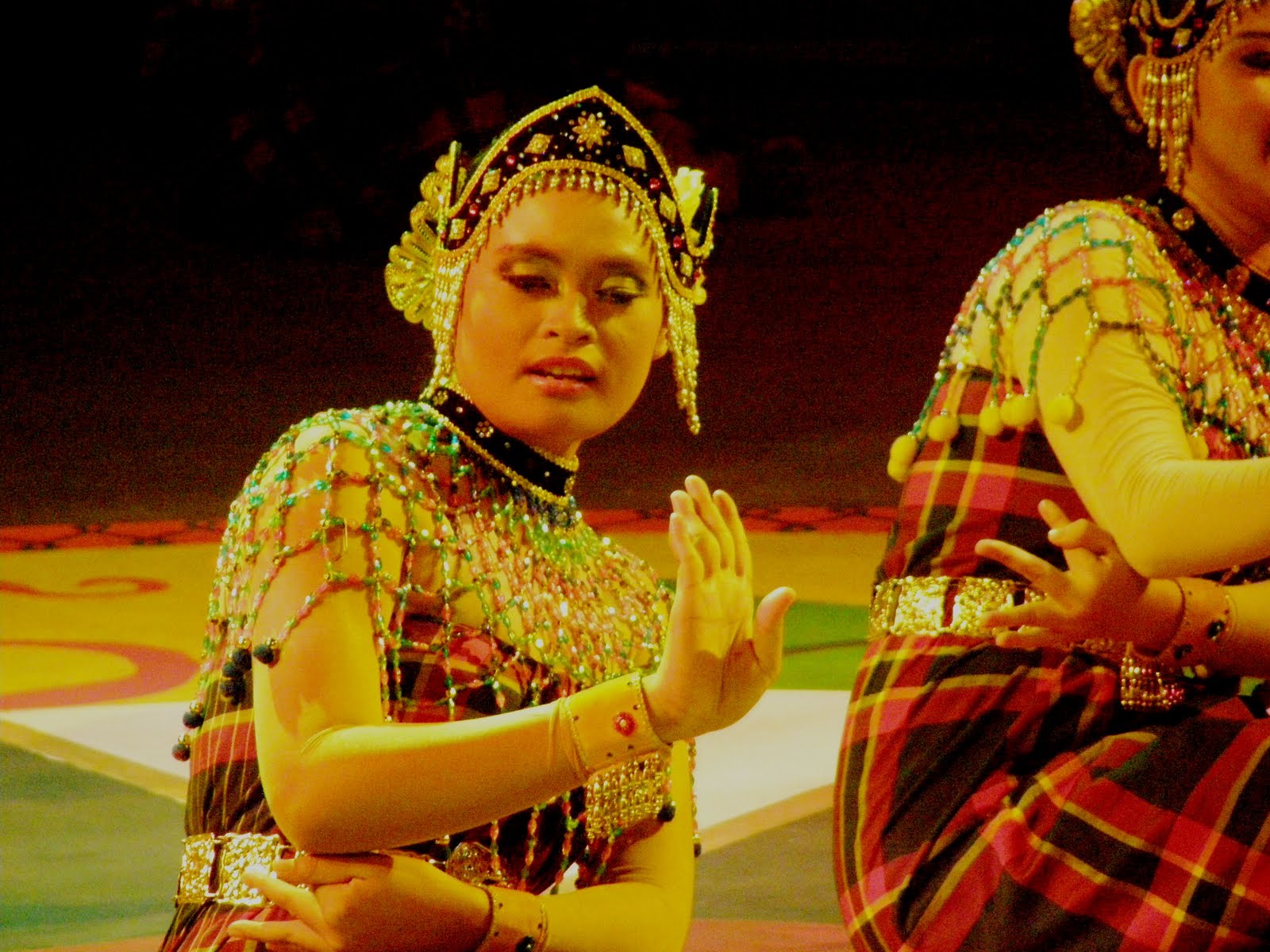 DUNIAKU - Rashidah Ibrahim: pix Mak Yong