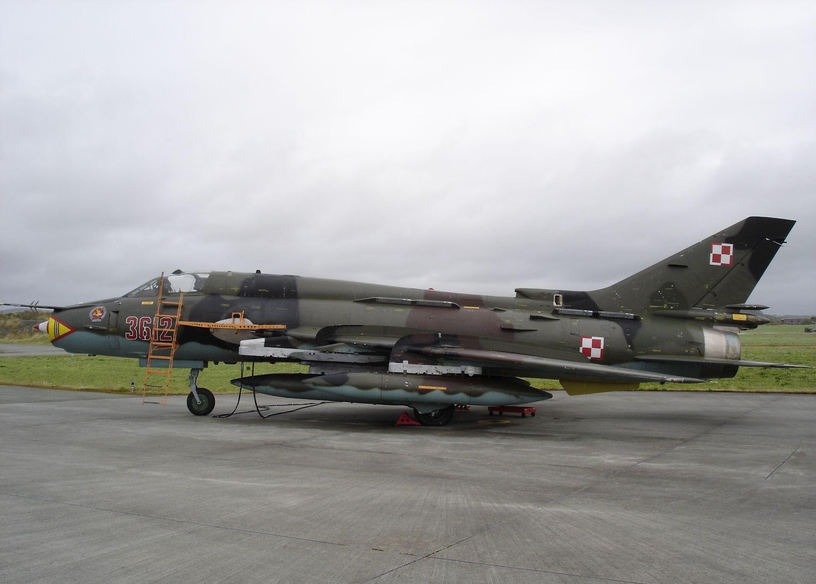 Su-22 Fitter | Daffa's Blog