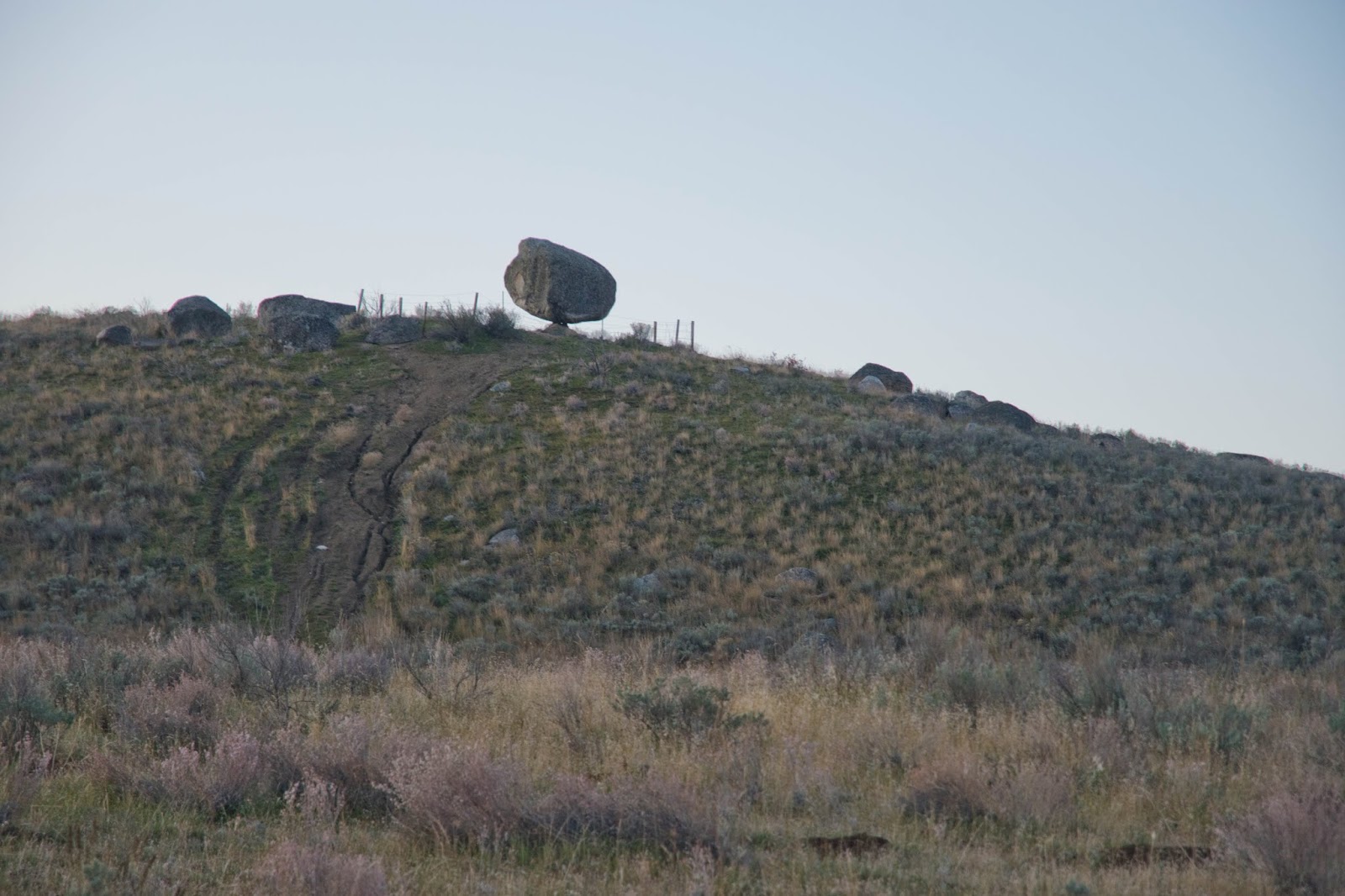 Hiking Shenandoah: Omak Balancing Rock