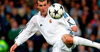 Historias del Real Madrid: LA VOLEA DE ZIDANE SE HACE MAYOR