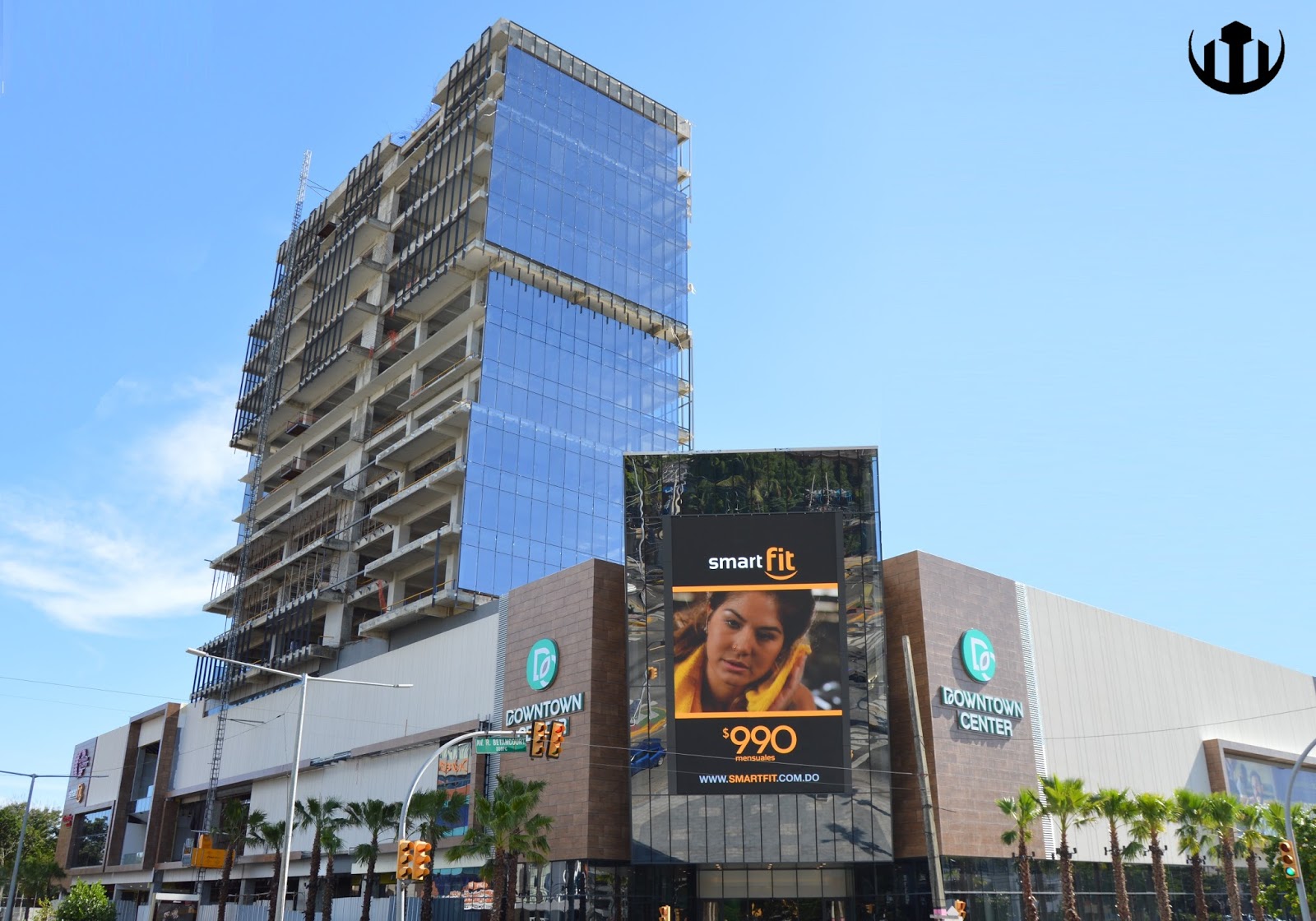 Downtown Center; centro comercial y torre corporativa - Urbanopolis.net