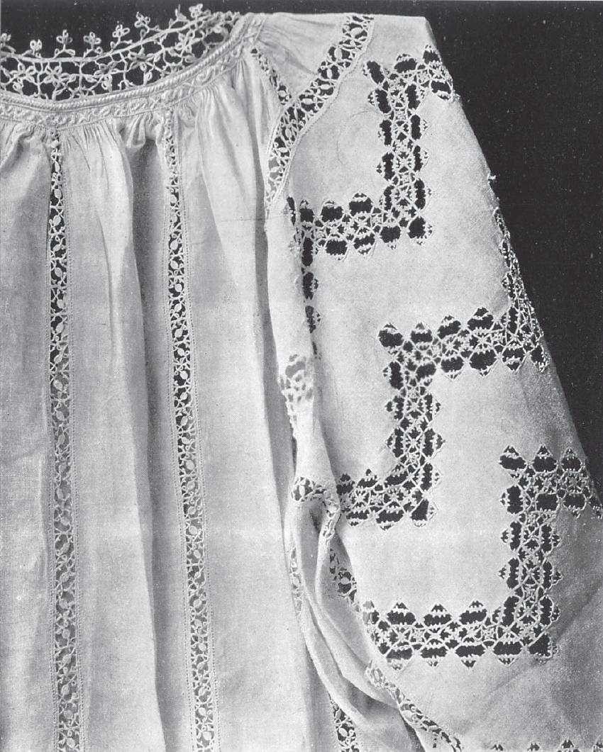 Isabella's Project Diary: 16th Century Style Italian Camica