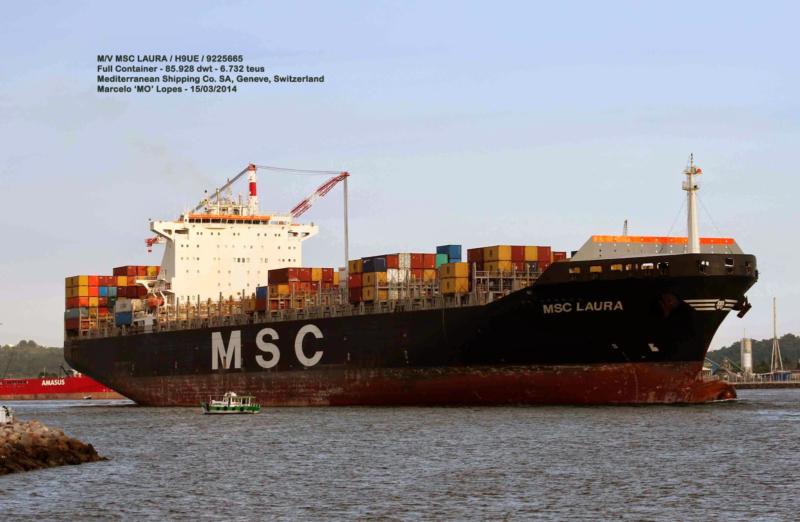 Santos Shiplovers: M/V MSC Laura / H9UE - 6.732 teus x 300,00 m ...